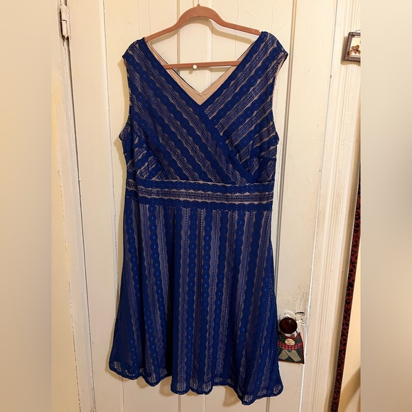 Signature Harper | Dresses | Signature Harper Blue Lace Overlay Fit ...